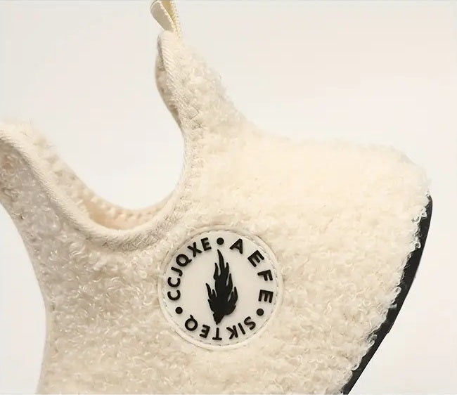 Aefe - Ultimate Comfort Fuzzy Slippers - Overlane
